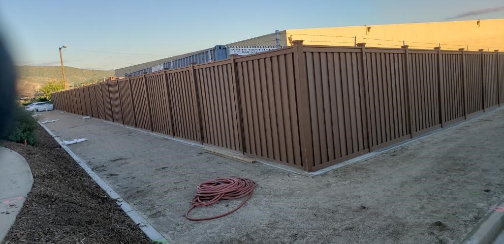 Trex Fence – CALIFORNIA FENCE COMPANY